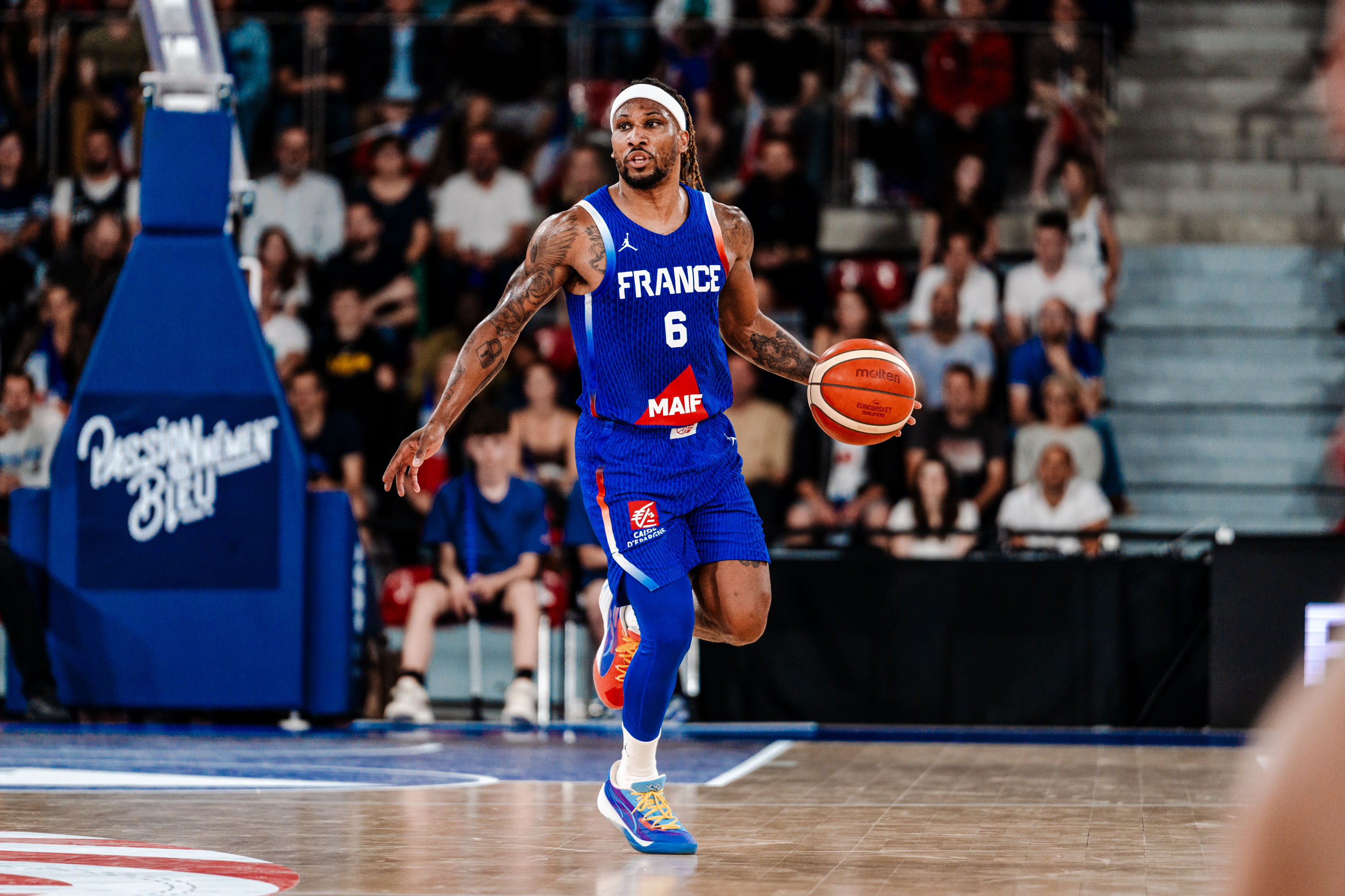 Les Bleus sur DAZN | FFBB